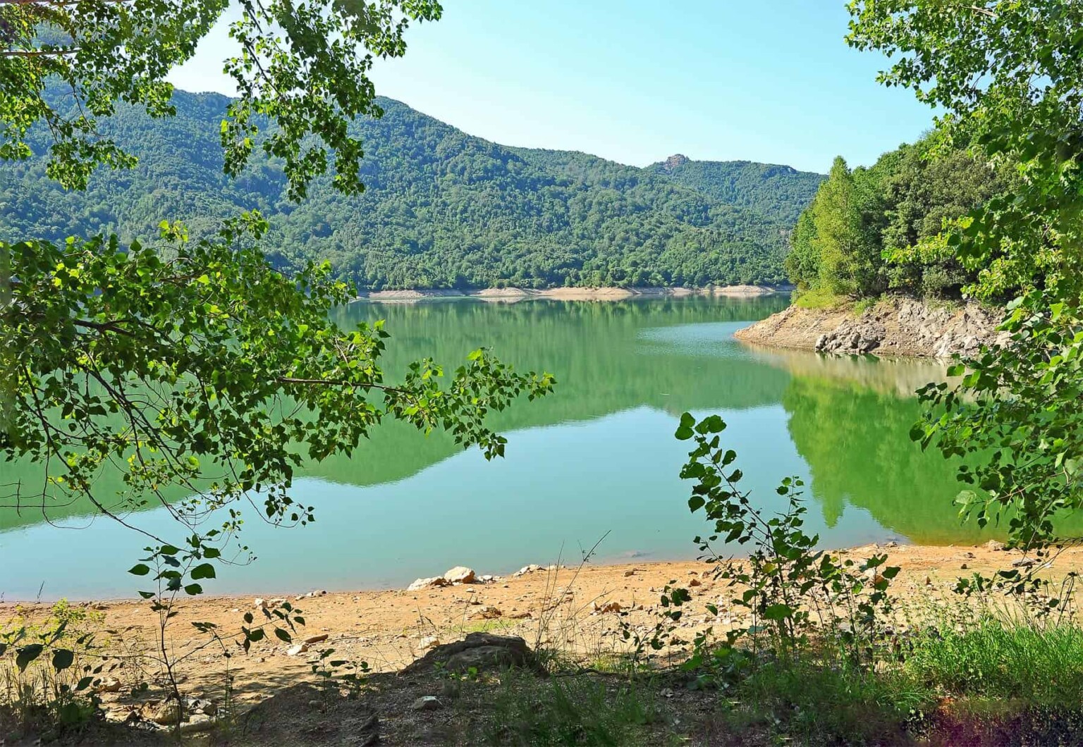KAYAKING ON LAC DE TOLLA – MOUNTAIN PADDLES IN CORSICA KAYAKING ON LAC ...