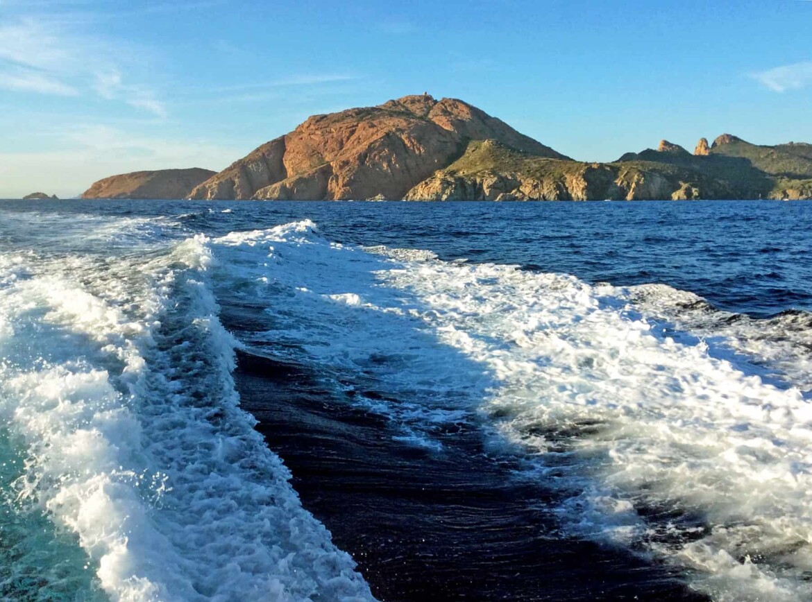 PANORAMIC HIKE TO THE CAPU ROSSU SUMMIT