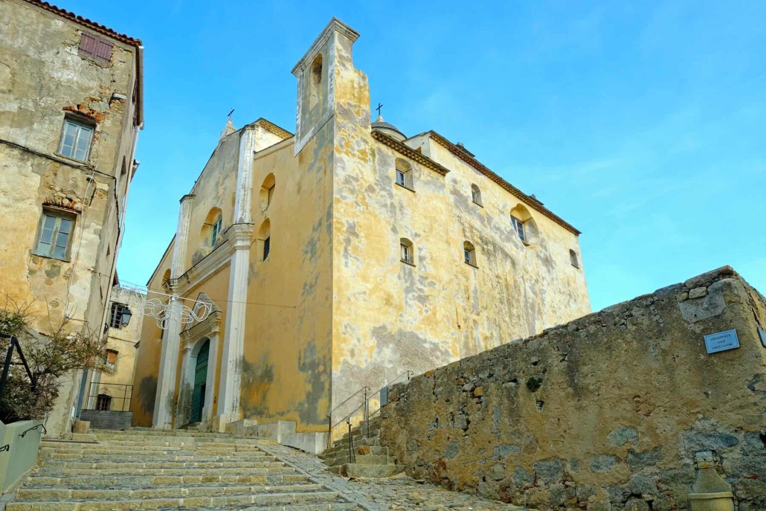 BEST OF CALVI – 14 UNFORGETTABLE THINGS TO DO AND SEE