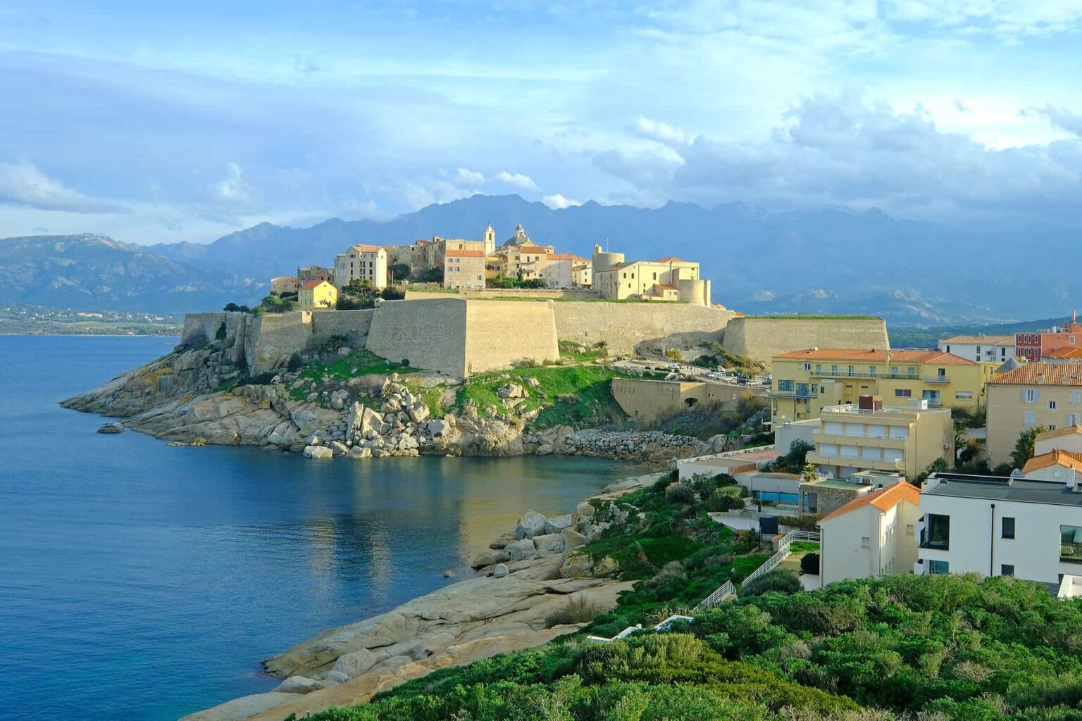 BEST OF CALVI – 14 UNFORGETTABLE THINGS TO DO AND SEE