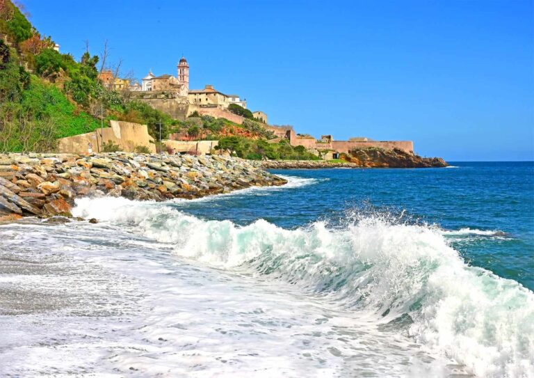 TOP 9 BASTIA BEACHES FOR A PERFECT DAY IN THE SUN